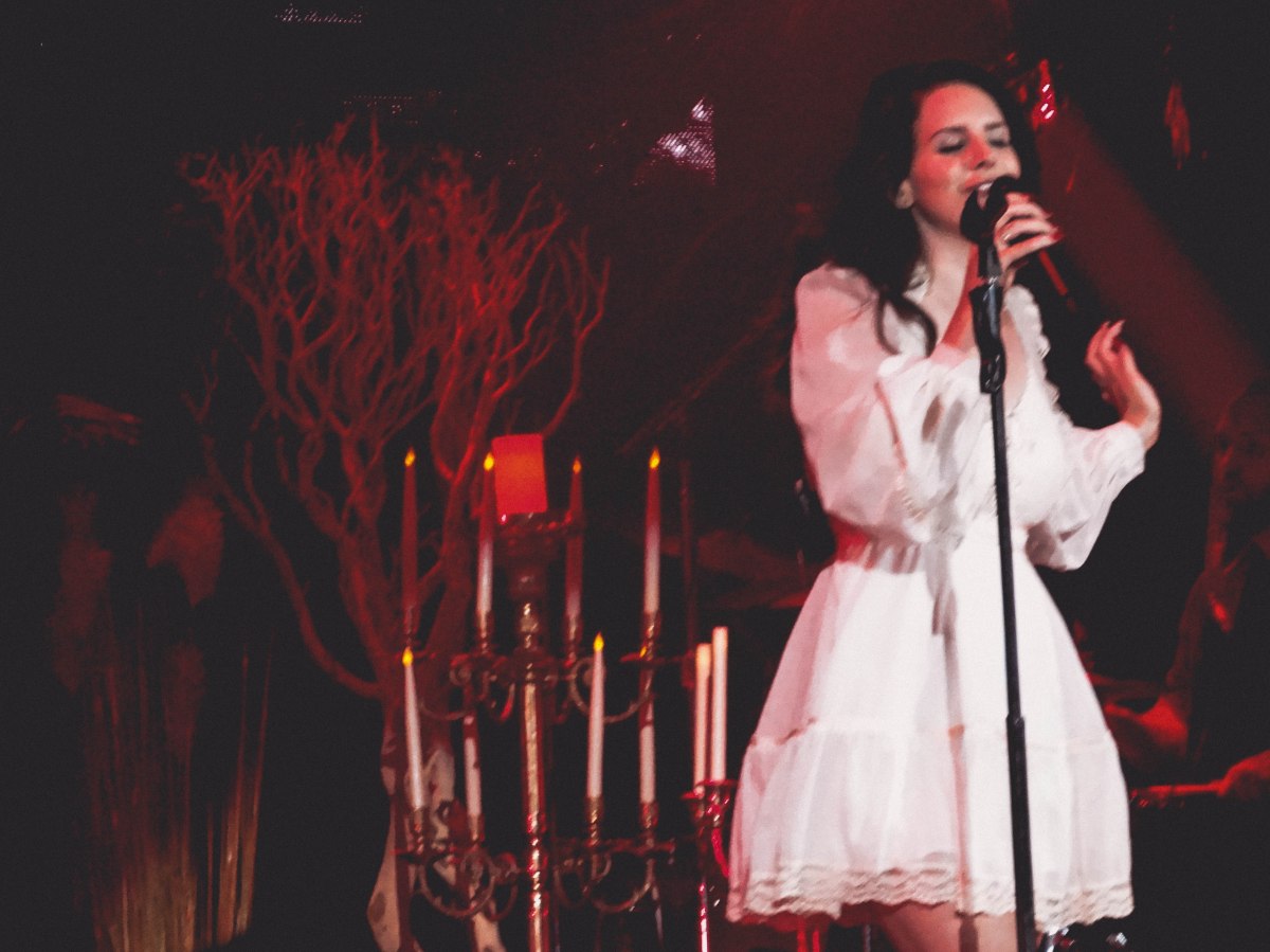 The Evolution of Lana Del Rey – The Plaid Press